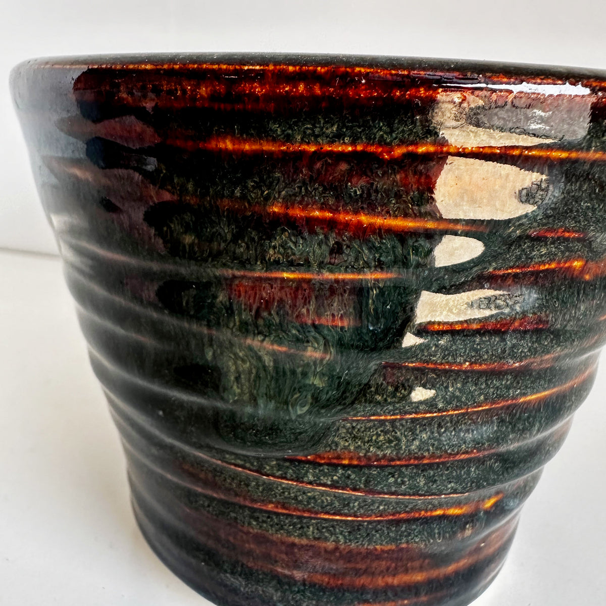 Gunia Ceramics Co – Ruby Clay Company